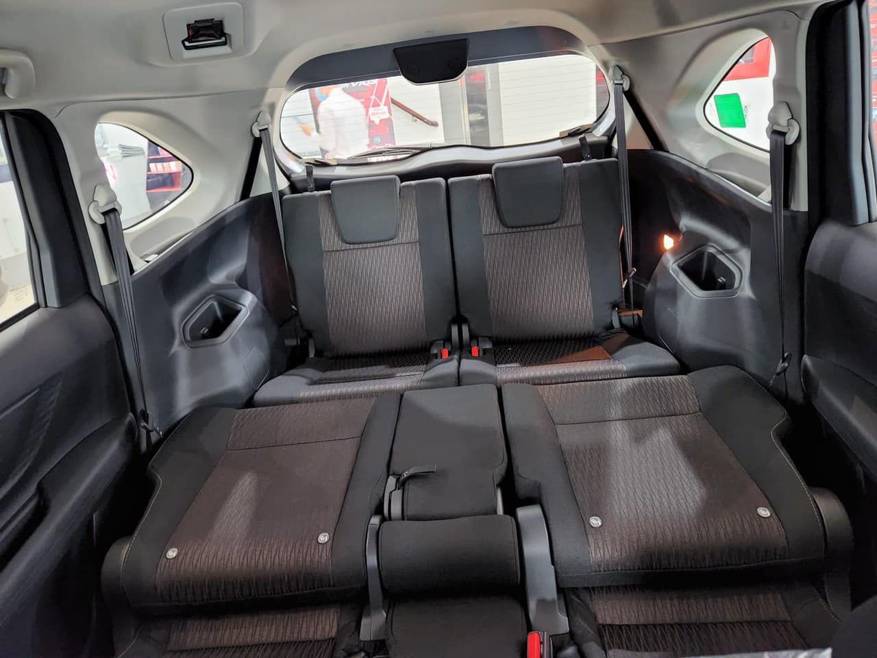 So sánh các phiên bản Toyota Avanza 2023 về giá xe, thông số