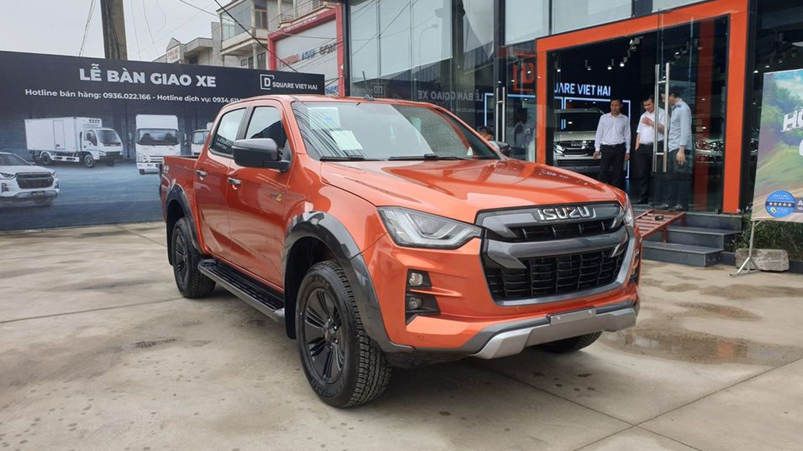 So sánh các phiên bản Isuzu D-Max 2023: giá xe, thông số