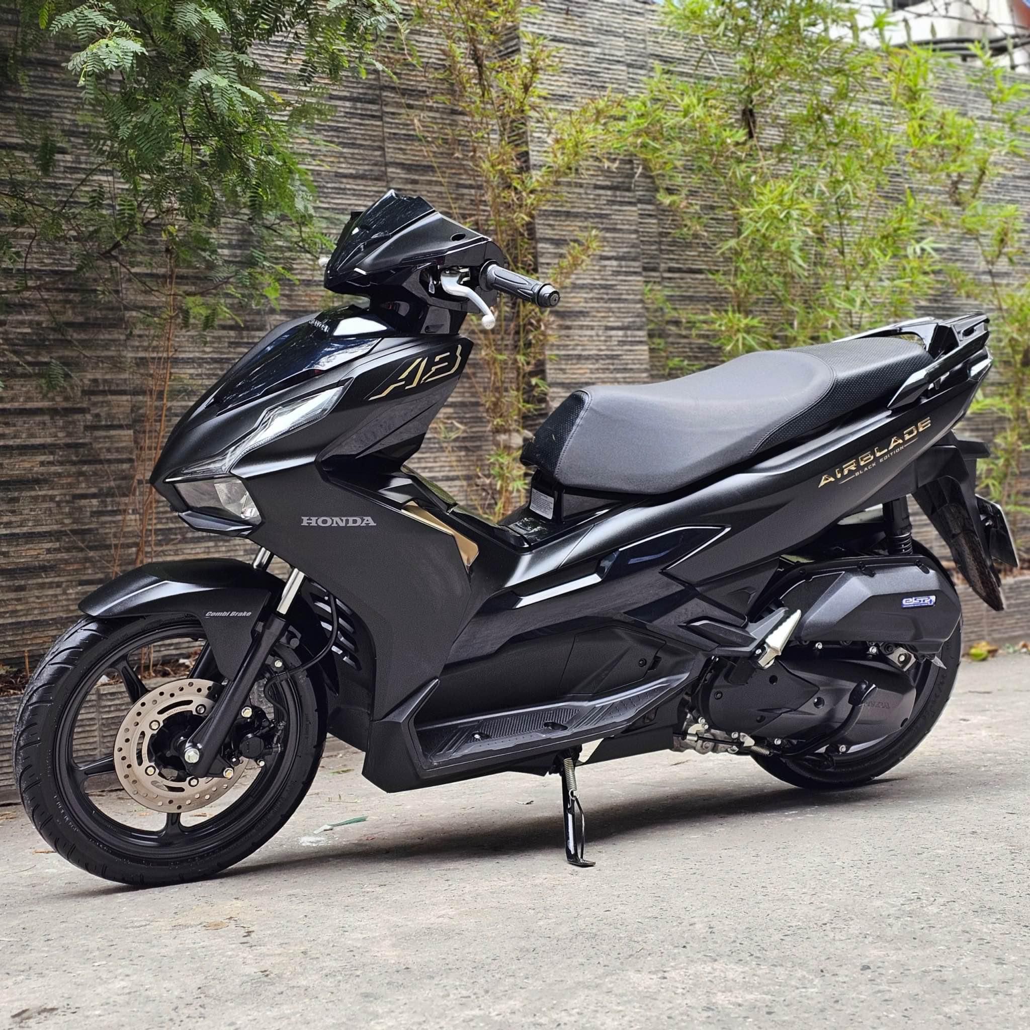 Giá xe Honda Air Blade 2025, bản, màu, thông số (T7/2025)