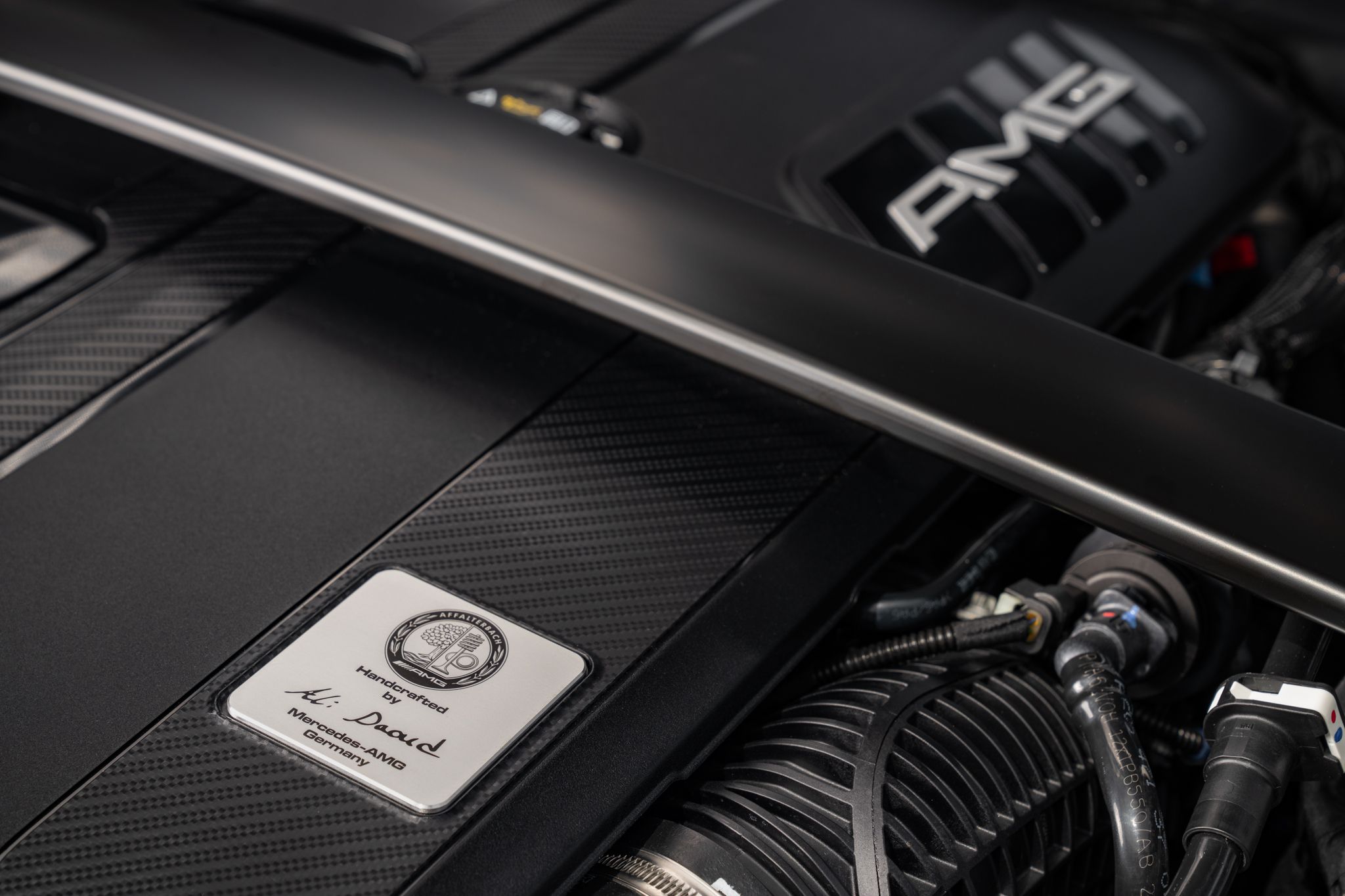 Mercedes-AMG C 43 4MATIC có giá 2,96 tỷ đồng tại Việt Nam