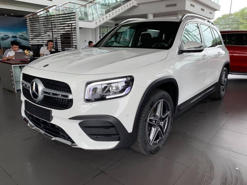 Xem Mercedes-Benz GLB 200 AMG giá 2 tỷ đồng tại Việt Nam