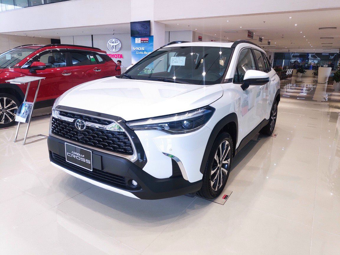 Đánh giá Toyota Corolla Cross 2023: giá & KM, nội ngoại thất