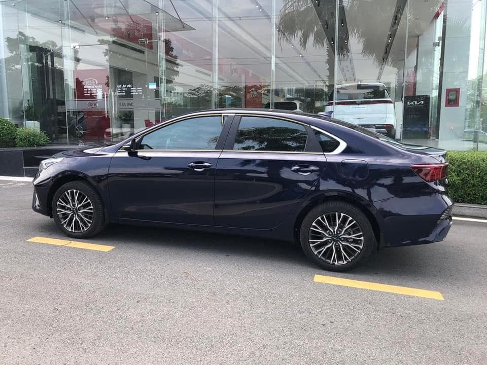 So sánh các phiên bản KIA K3 2024: giá, màu sắc, thông số