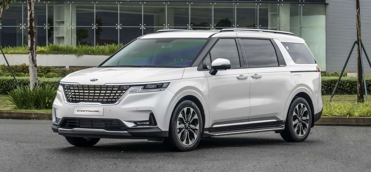 Đánh giá Kia Carnival 2023: Giá, khuyến mãi, nội ngoại thất, an toàn