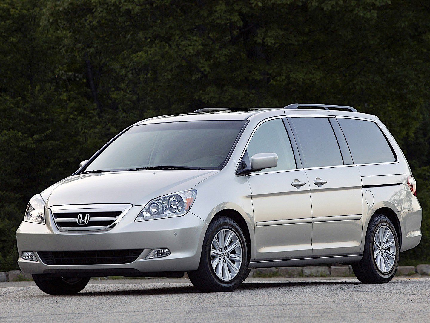 Các đời xe Honda Odyssey: thế hệ trên thế giới & Việt Nam
