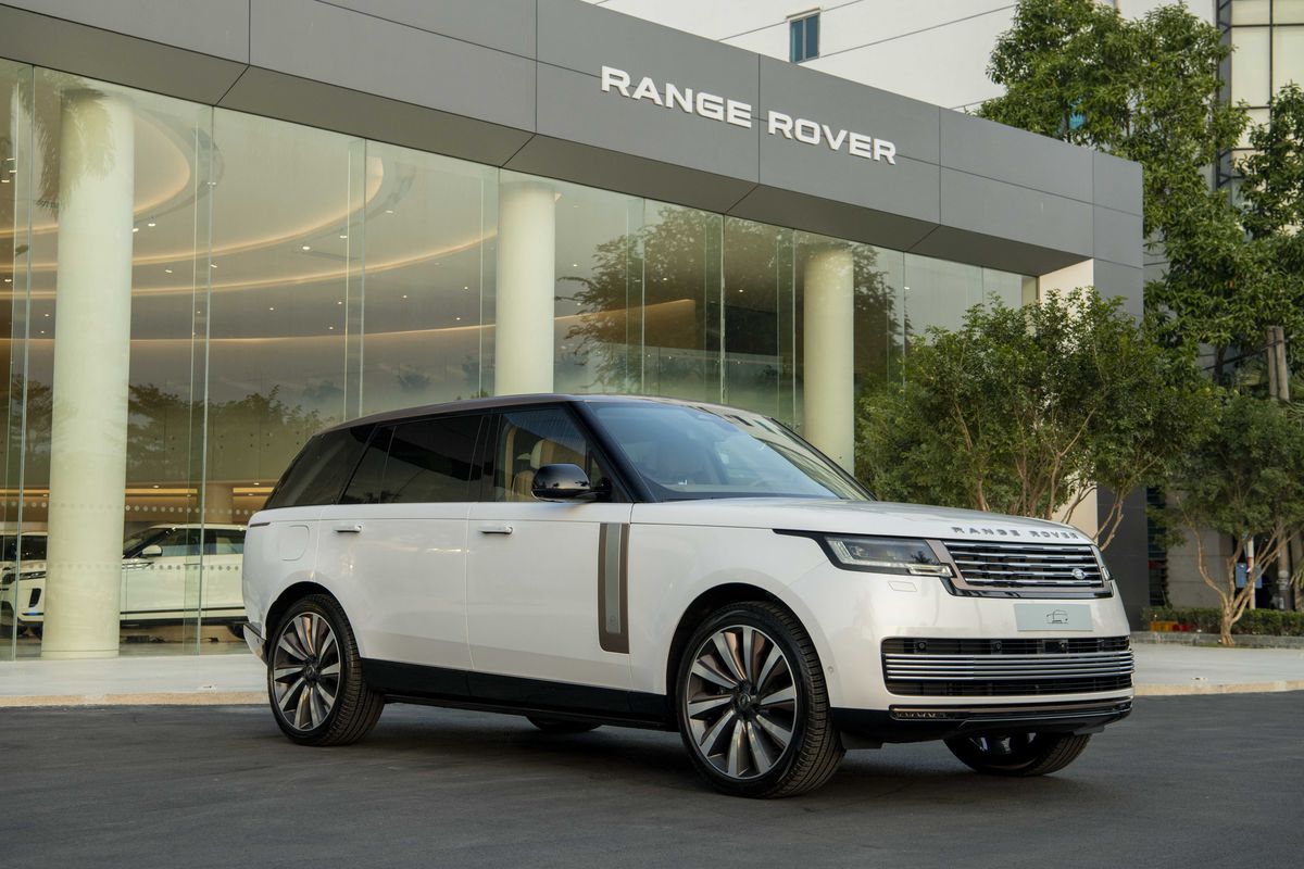 Cận cảnh Range Rover SV có giá bán 19,1 tỷ đồng tại Việt Nam