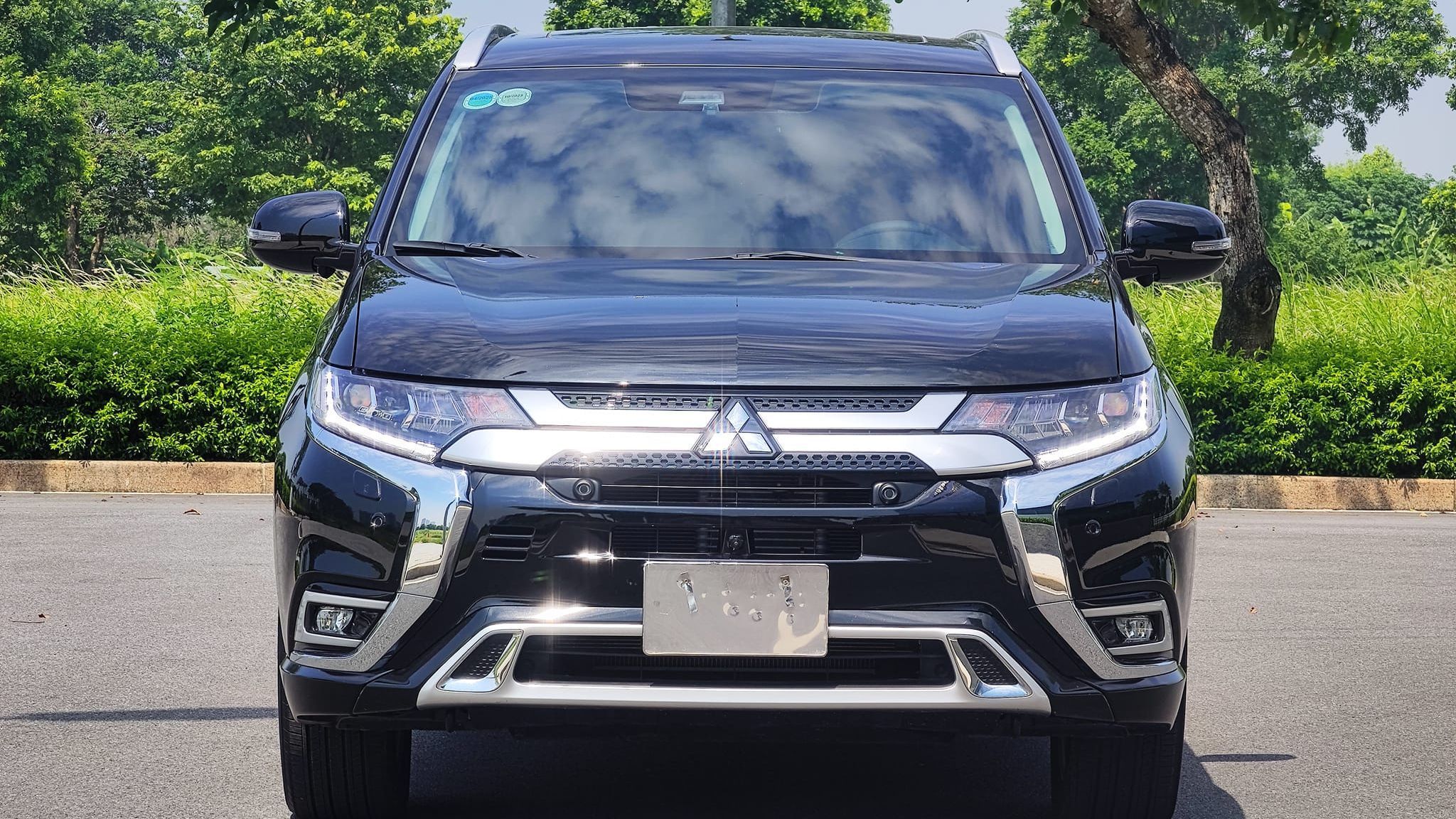 Đánh giá Mitsubishi Outlander 2024: Giá & KM, nội ngoại thất