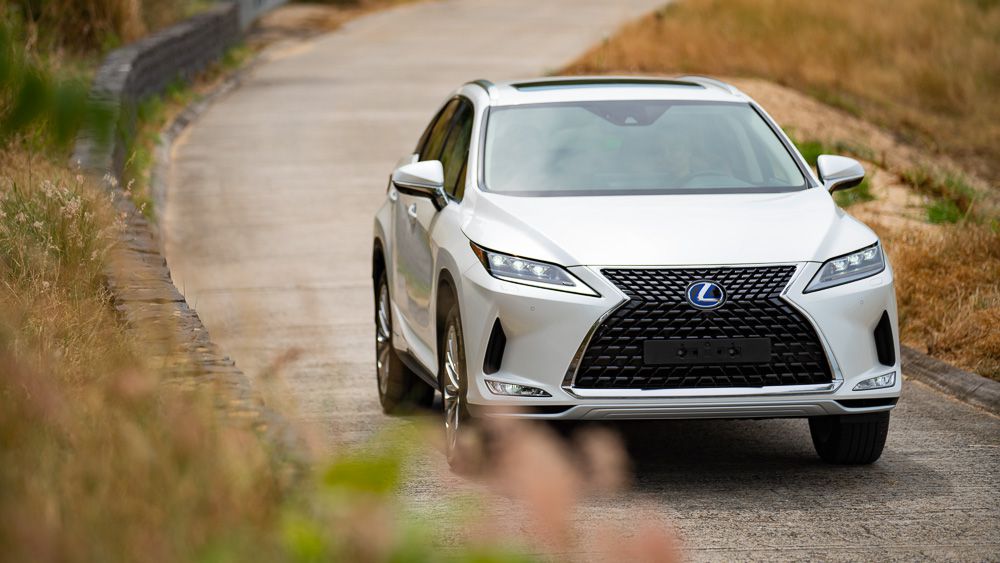 Cận cảnh Lexus RX 2020 với loạt tính năng an toàn mới