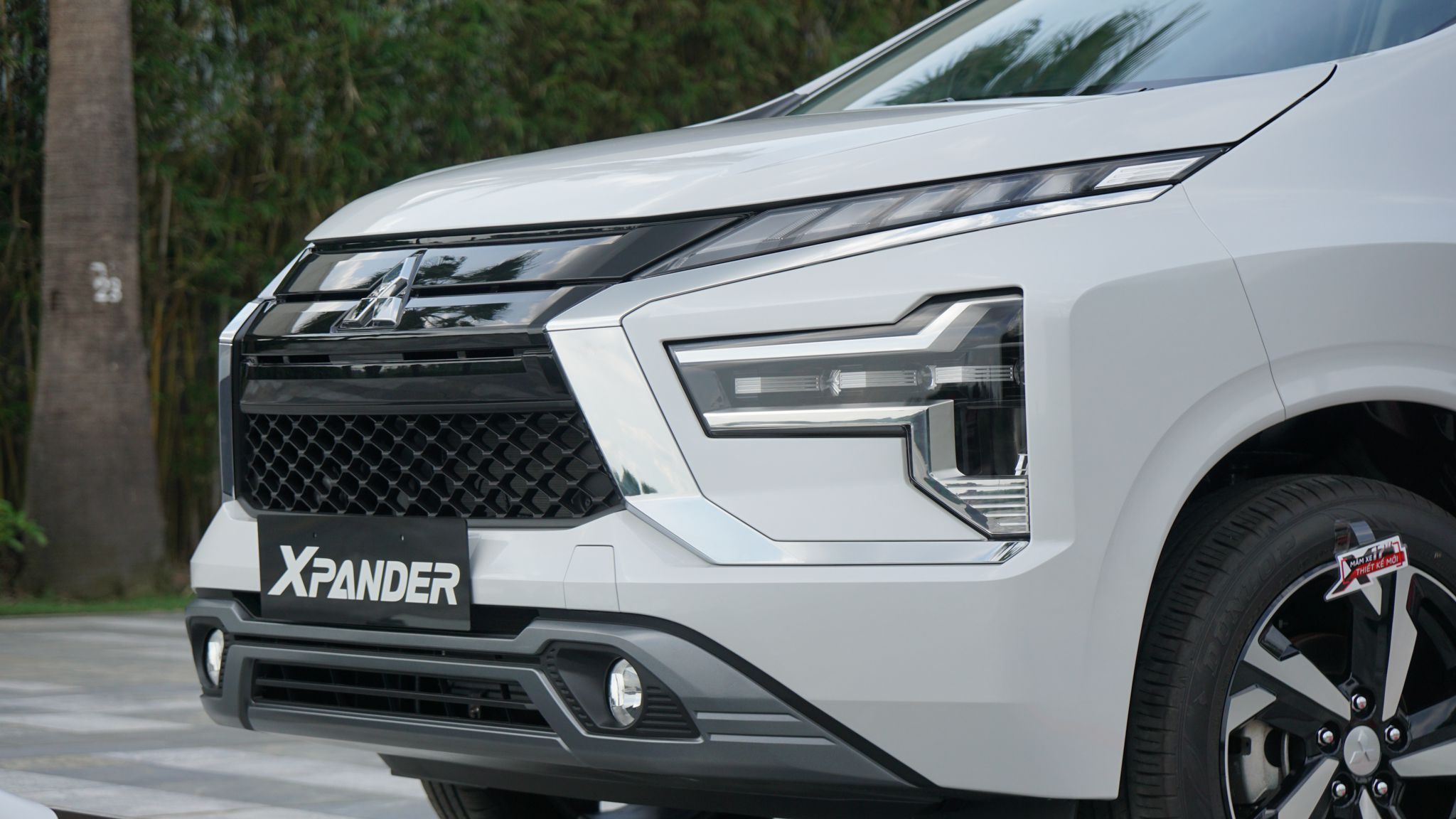 Đánh giá Mitsubishi Xpander 2023 AT Premium: Giá, nội ngoại thất,...