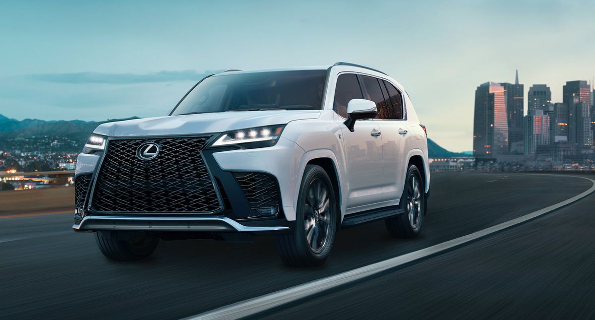 Lexus LX600 có giá bán cao nhất 9,2 tỷ đồng tại Việt Nam