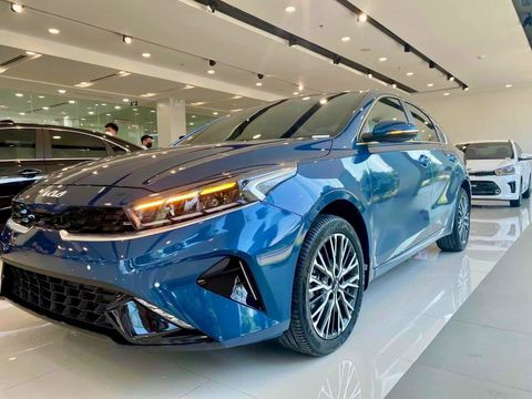 So sánh các phiên bản KIA K3 2024: giá, màu sắc, thông số