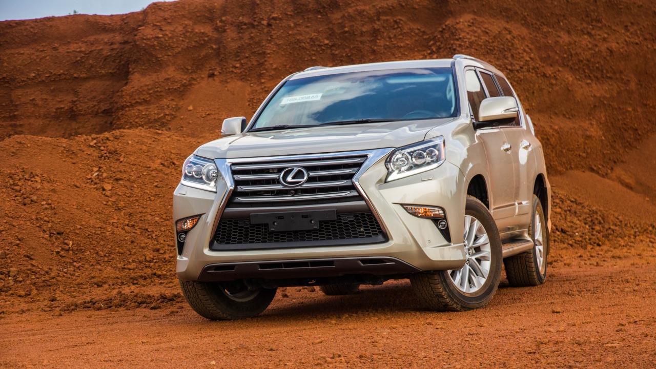 Giá bán các dòng xe Lexus tại Việt Nam