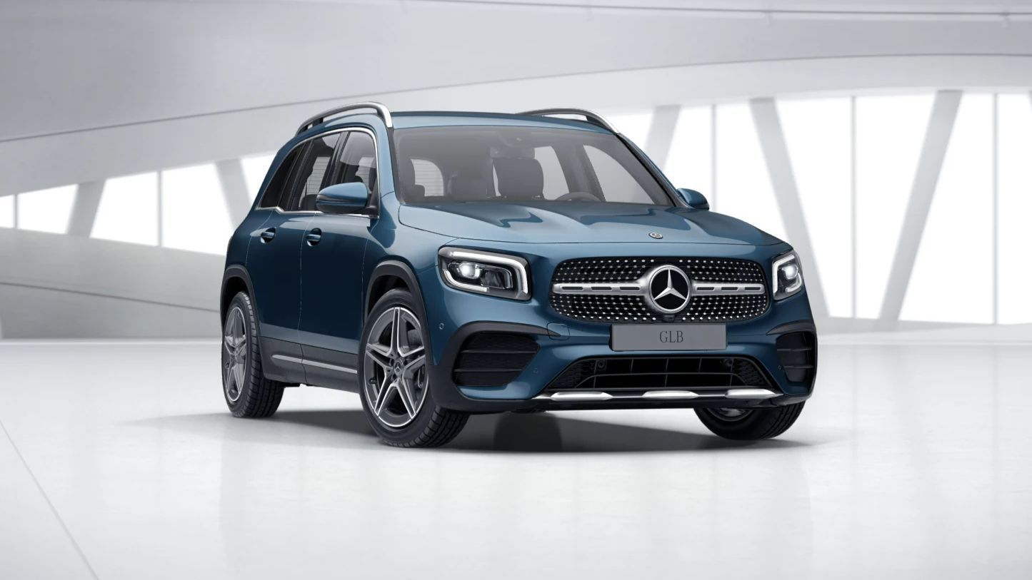 Mercedes GLB 200 AMG 2025: Giá lăn bánh và KM T8/2025