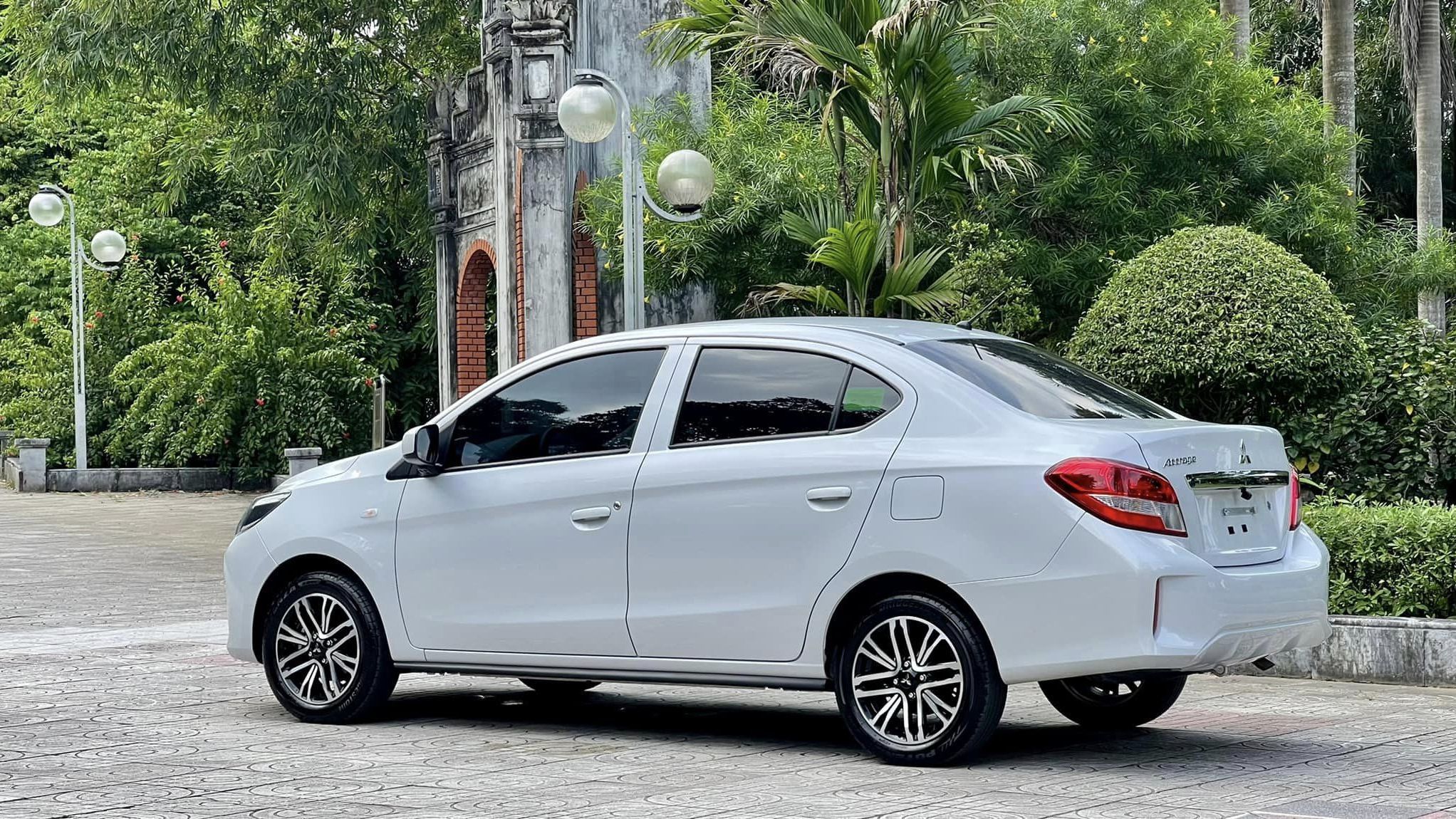 Đánh giá Mitsubishi Attrage 2024: Giá & KMãi, nội ngoại thất