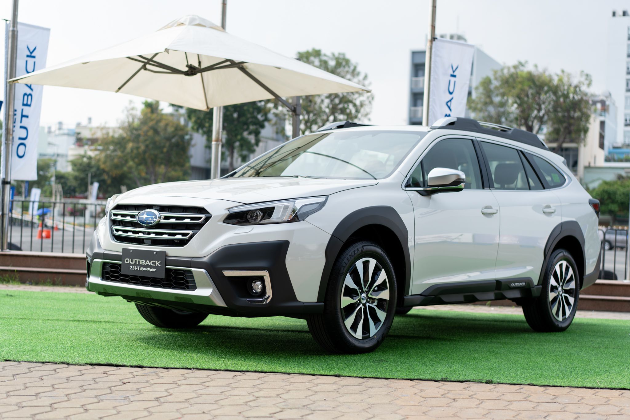Đánh giá Subaru Outback 2023: giá, km, nội ngoại thất…