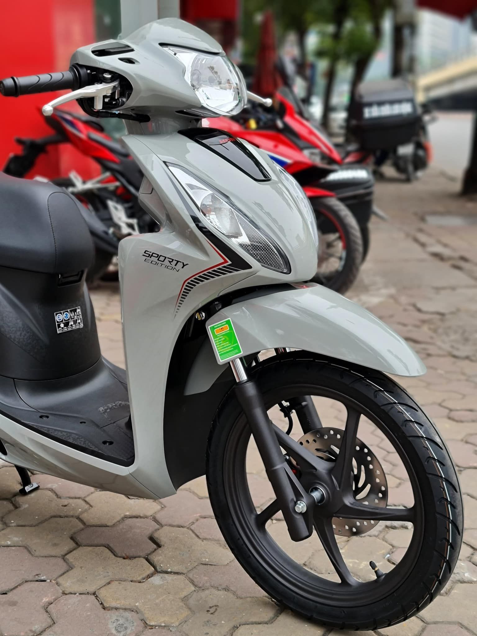 Giá xe Honda Vision 2024, phiên bản, màu, thông số (T01/2024)