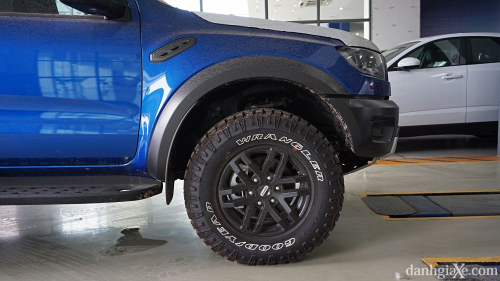 Đánh giá sơ bộ xe Ford Ranger Raptor 2020