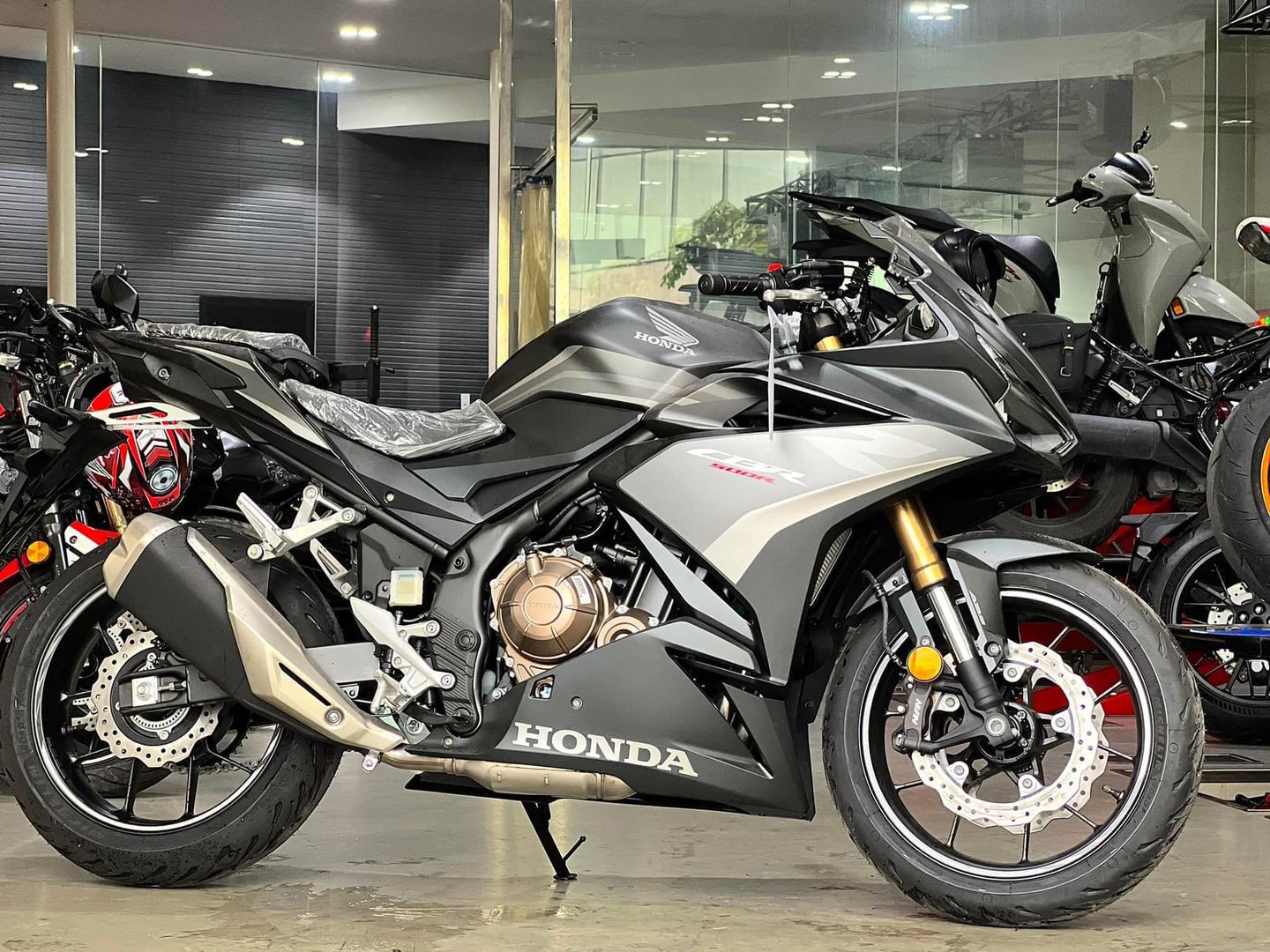 Giá xe Honda CBR500R 2024, bản, màu sắc, thông số (01/24)