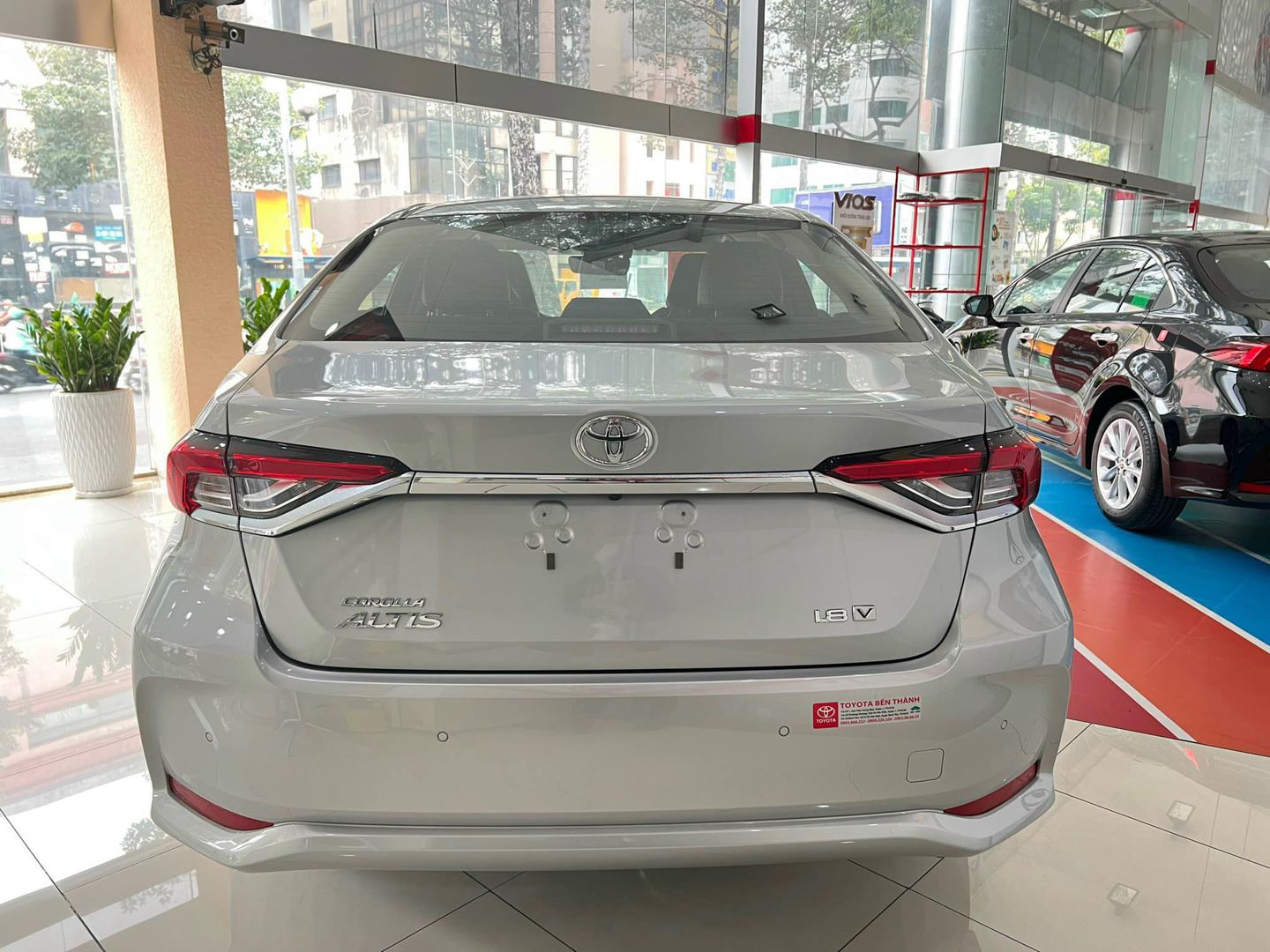 Đánh giá Toyota Altis 2023: Giá, khuyến mãi, nội ngoại thất