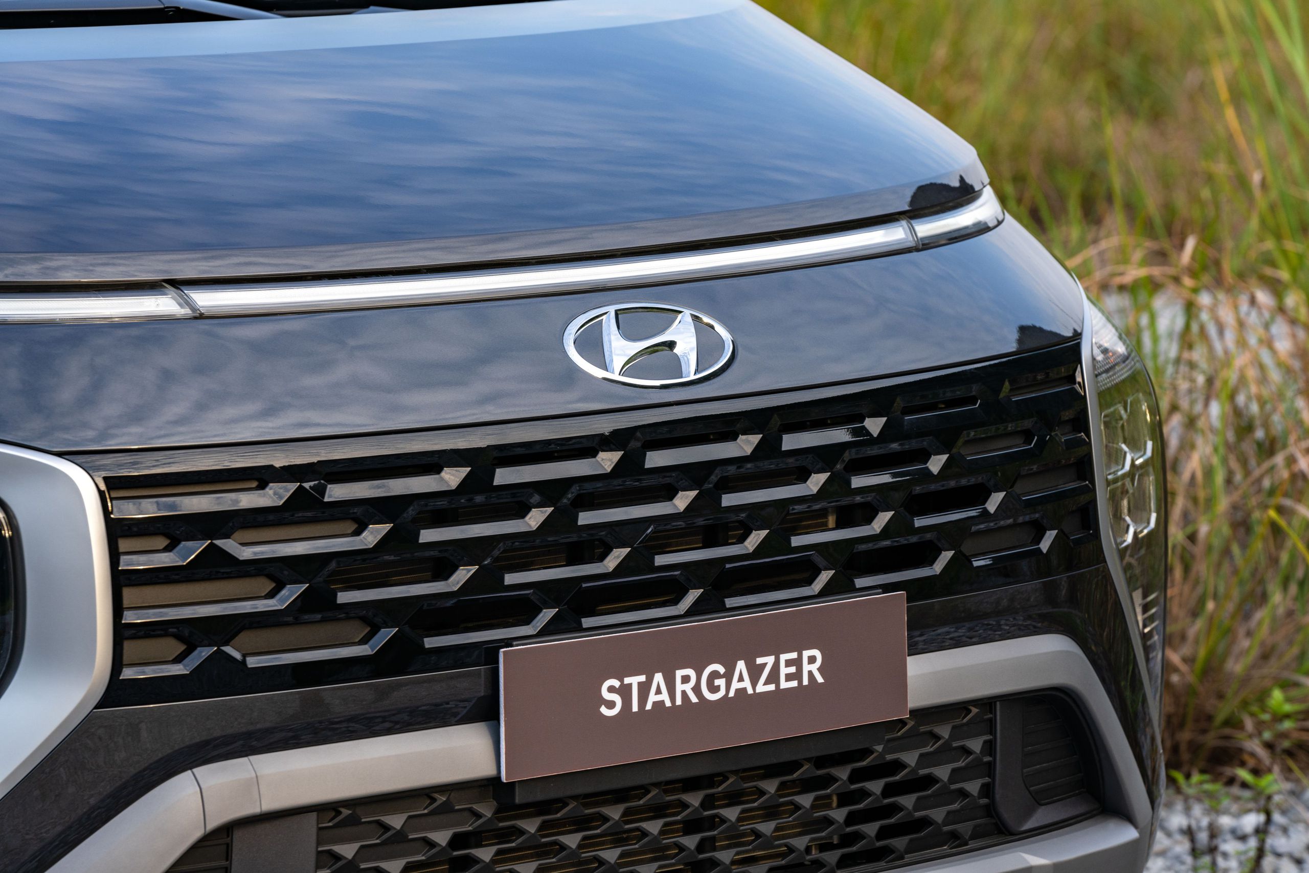 Đánh giá Hyundai Stargazer 2023: Giá xe & KM, nội ngoại thất