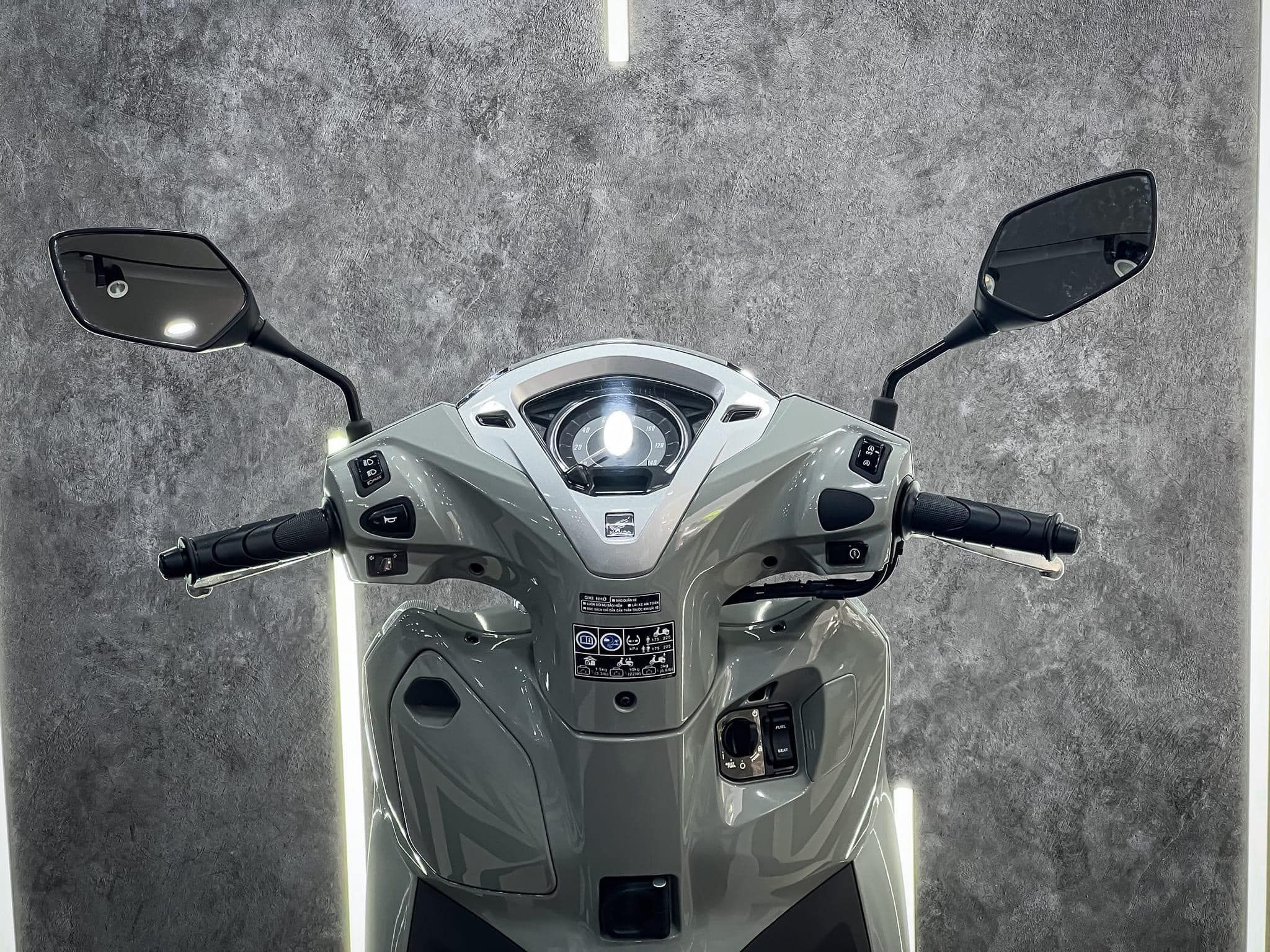 Giá xe Honda Lead 2024, phiên bản, màu, thông số (T01/2024)