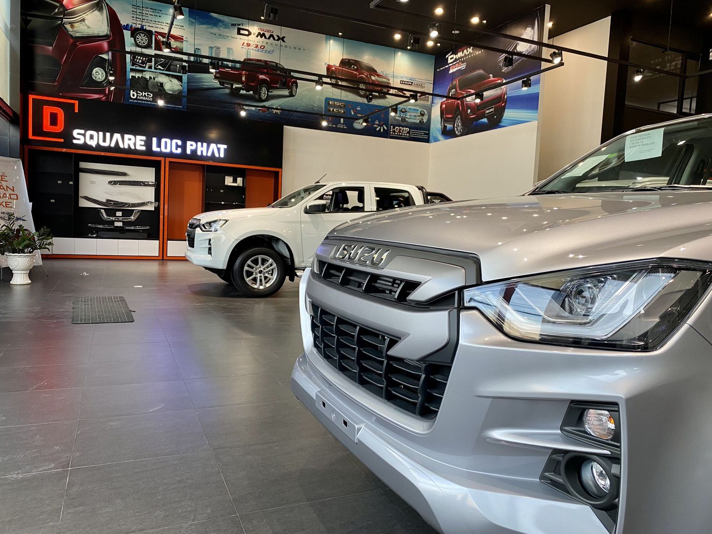 Isuzu D Square Lộc Phát - Hồ Chí Minh: Giới thiệu đại lý, chỉ đường ...