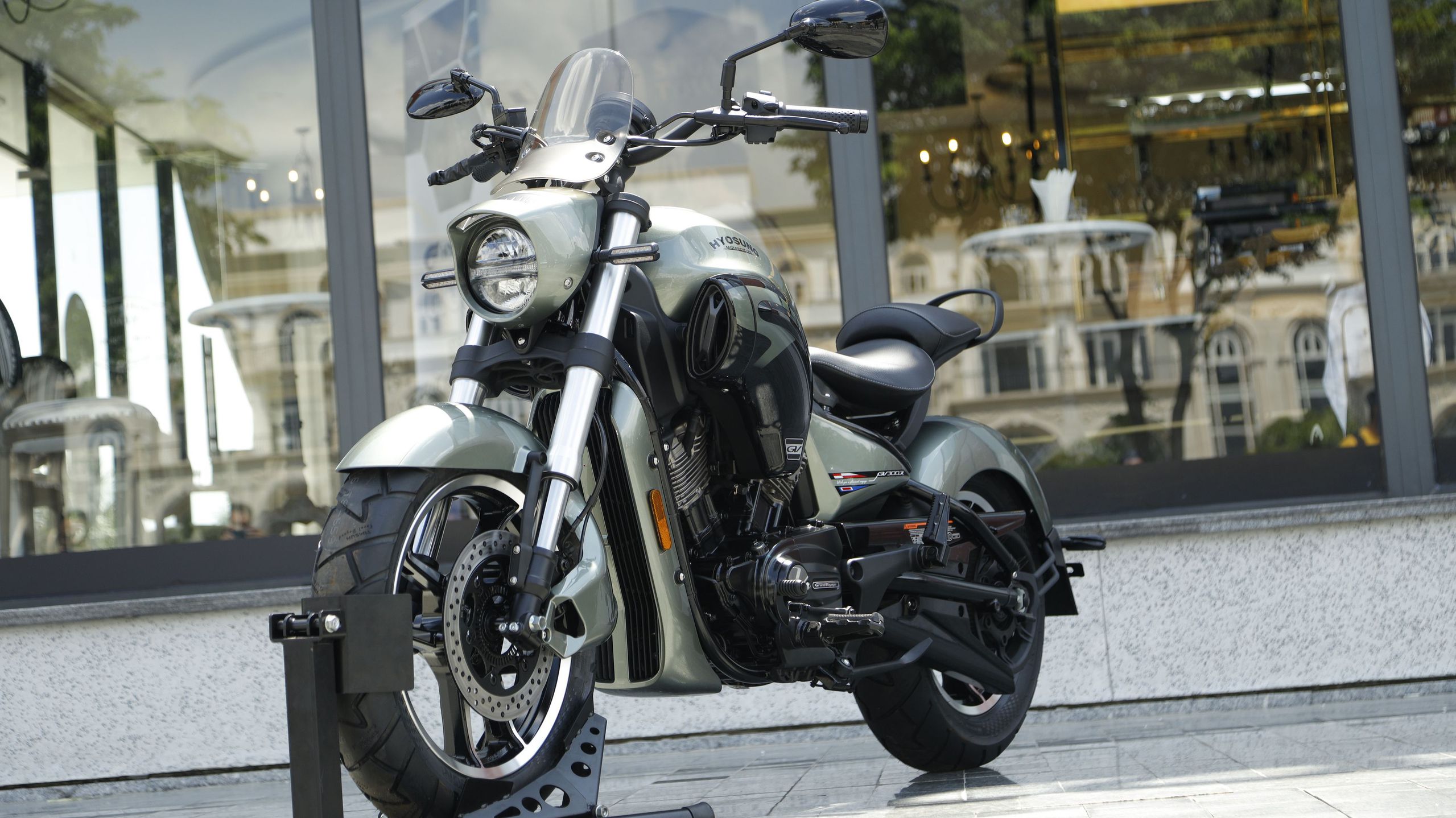 Hyosung GV300R 2023 mẫu xe bobber có giá 148 triệu đồng tại Việt Nam