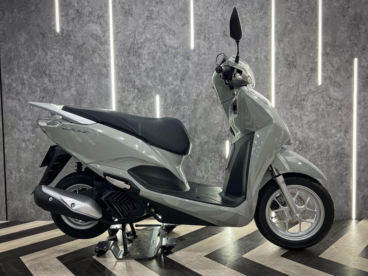 Giá xe Honda Lead 2024, phiên bản, màu, thông số (T01/2024)