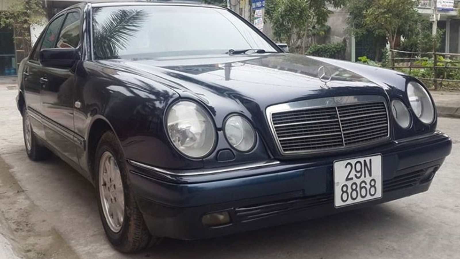 Các đời xe Mercedes-Benz E-Class: các thế hệ trên thế giới và Việt Nam