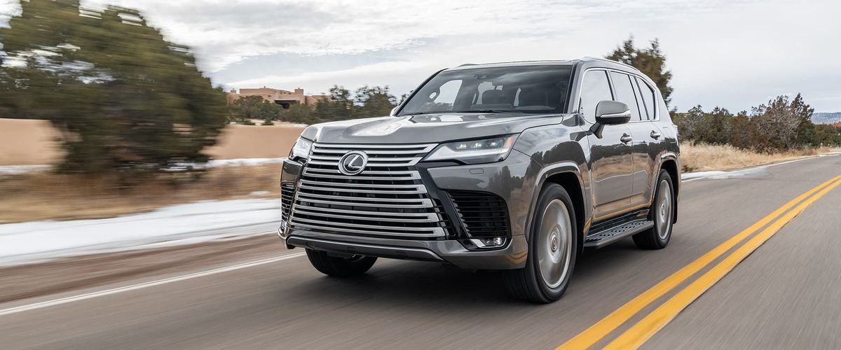 Cận cảnh Lexus LX600 mạnh nhất thế giới