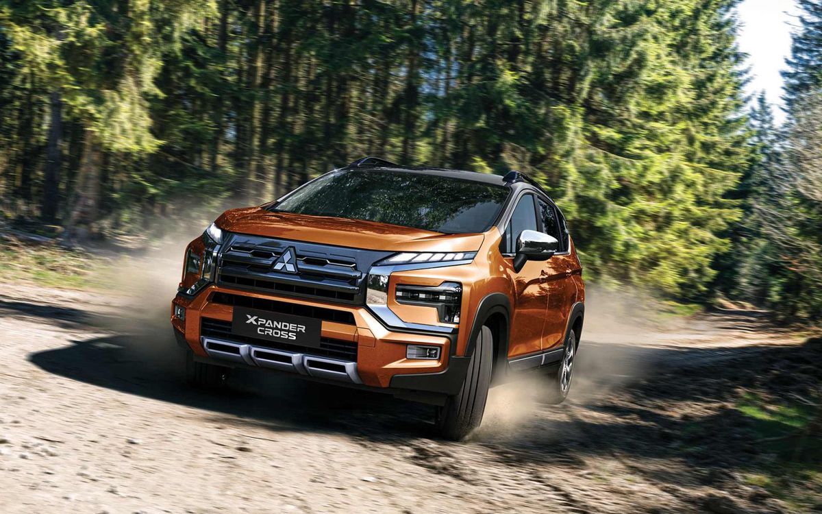 Đánh giá Mitsubishi Xpander Cross 2024: Giá & KMãi, nội ngoại thất…