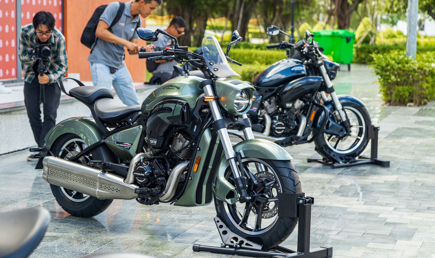 Hyosung GV300R 2023 mẫu xe bobber có giá 148 triệu đồng tại Việt Nam