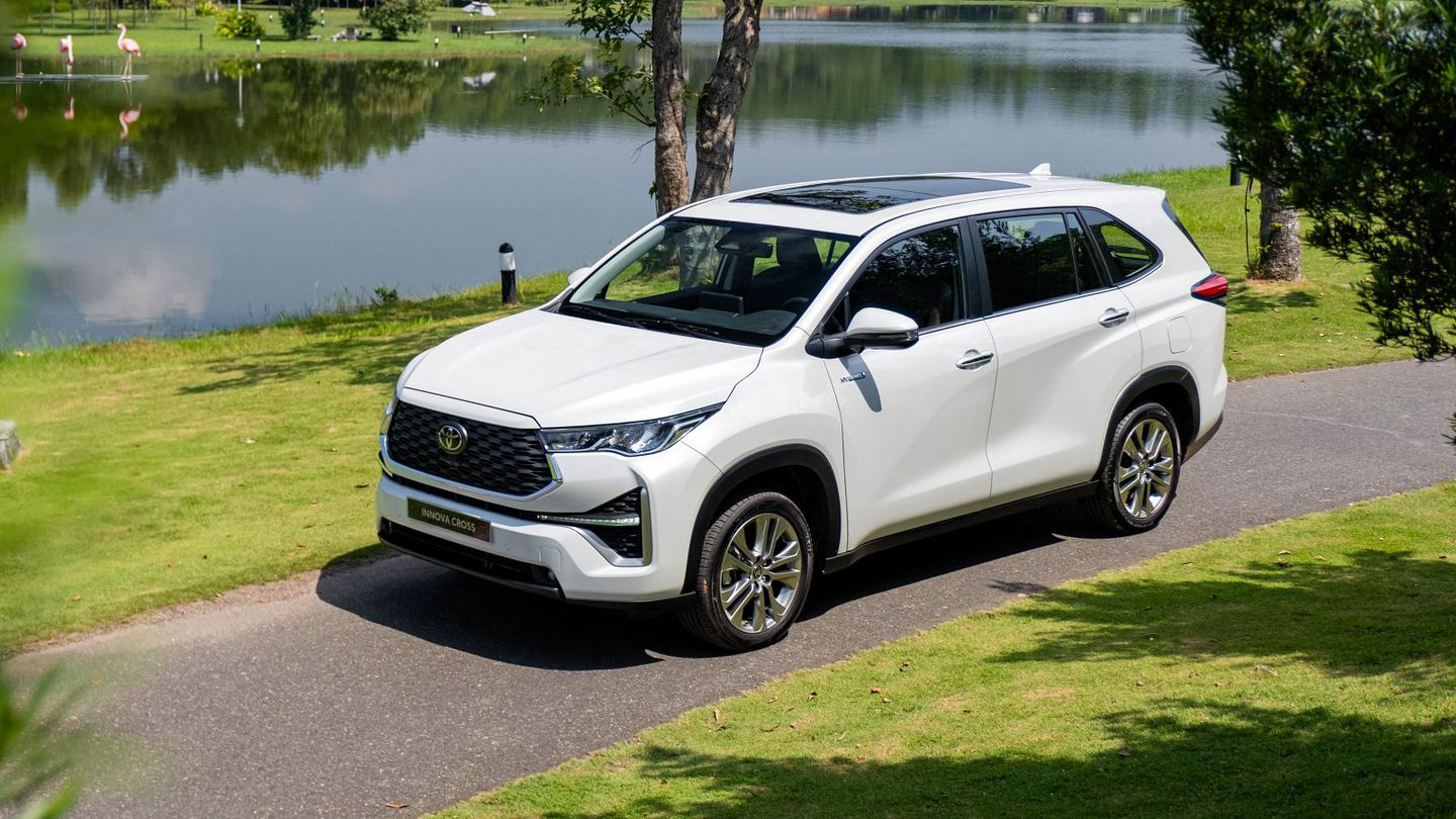 Đánh giá Toyota Innova 2024: Giá, KMãi, nội ngoại thất…