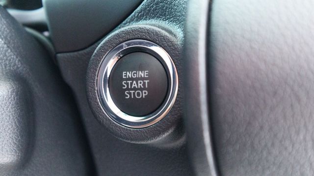 So sánh các phiên bản Toyota Innova 2023: giá xe, thông số