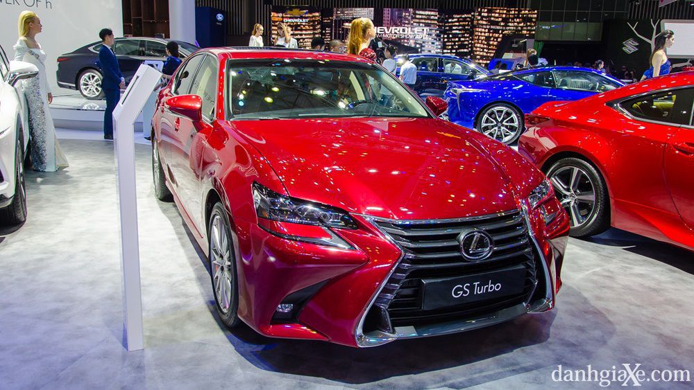 Giá bán các dòng xe Lexus tại Việt Nam