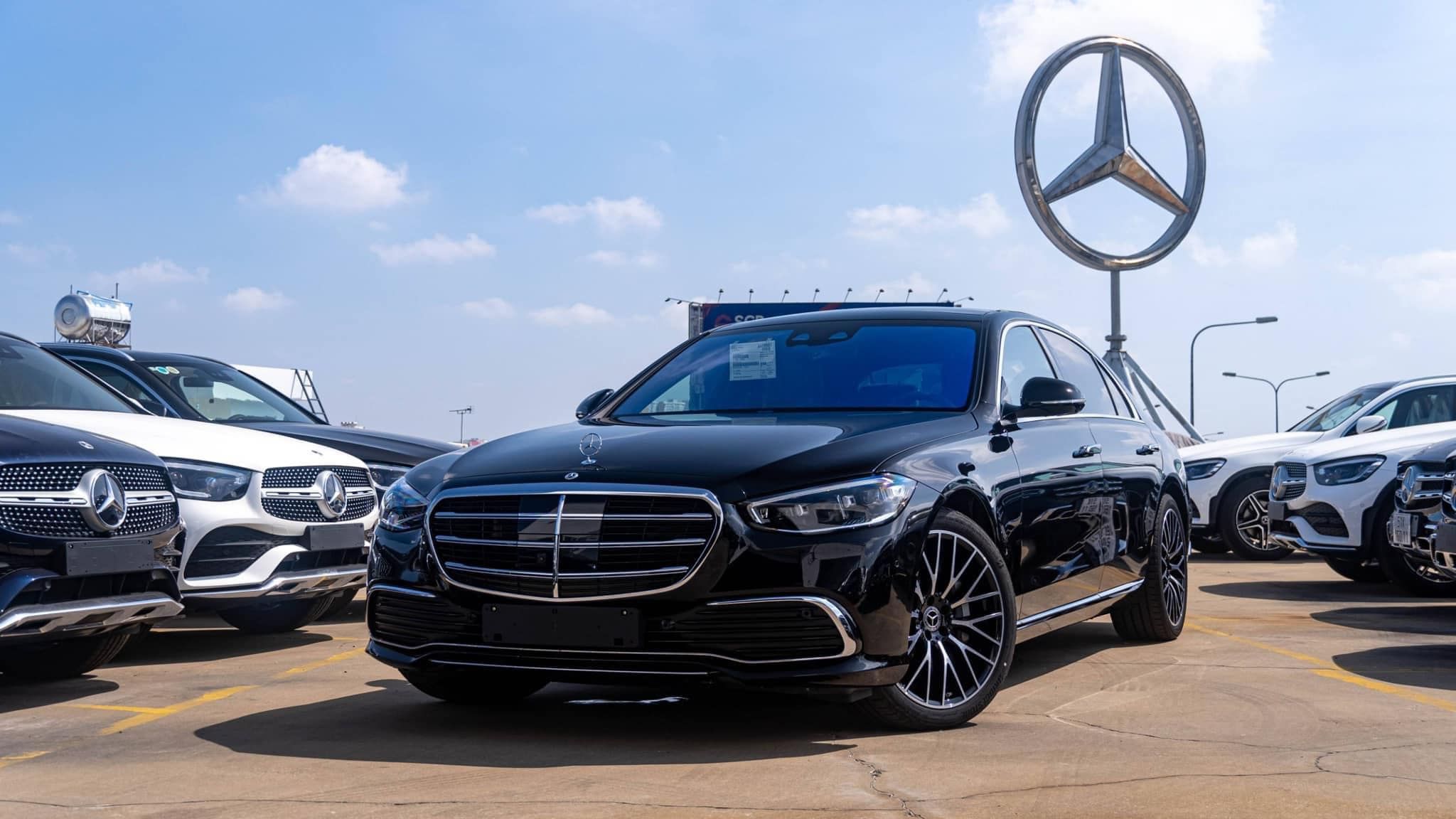 Mercedes S450 2025: Giá lăn bánh và khuyến mãi T8/2025