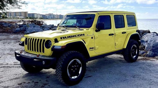 Jeep Wrangler 2025: Giá lăn bánh và khuyến mãi T8/2025